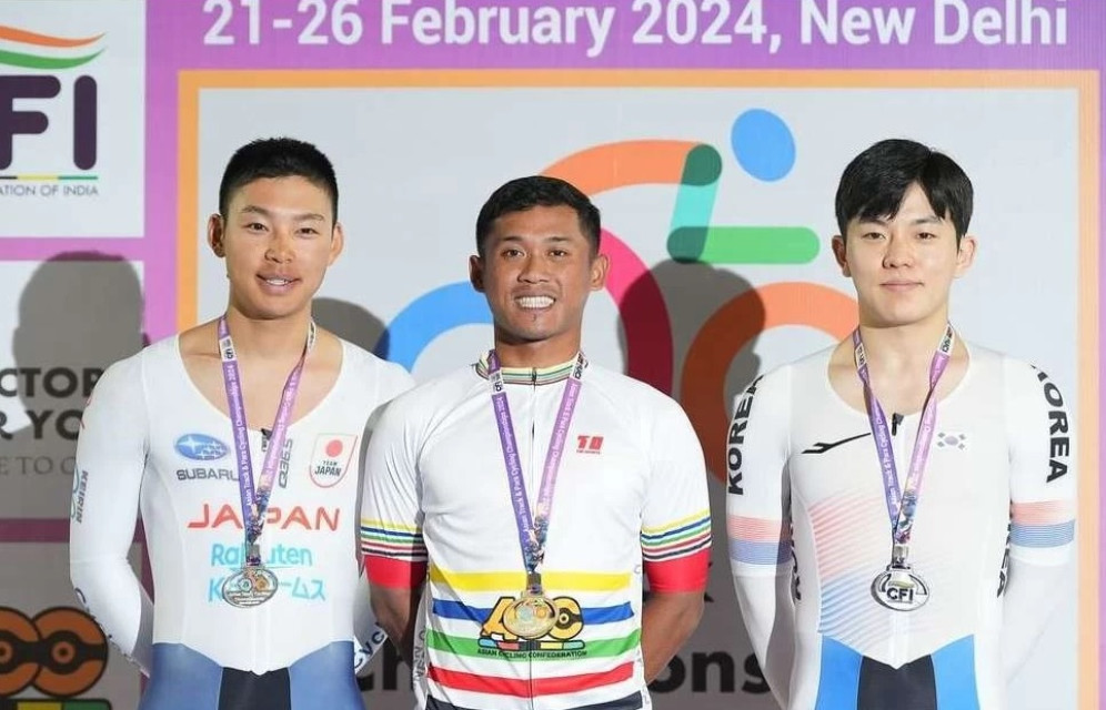 Pembalap Sepeda Terry Yudha Raih Medali Emas di Asia Track Championship ...